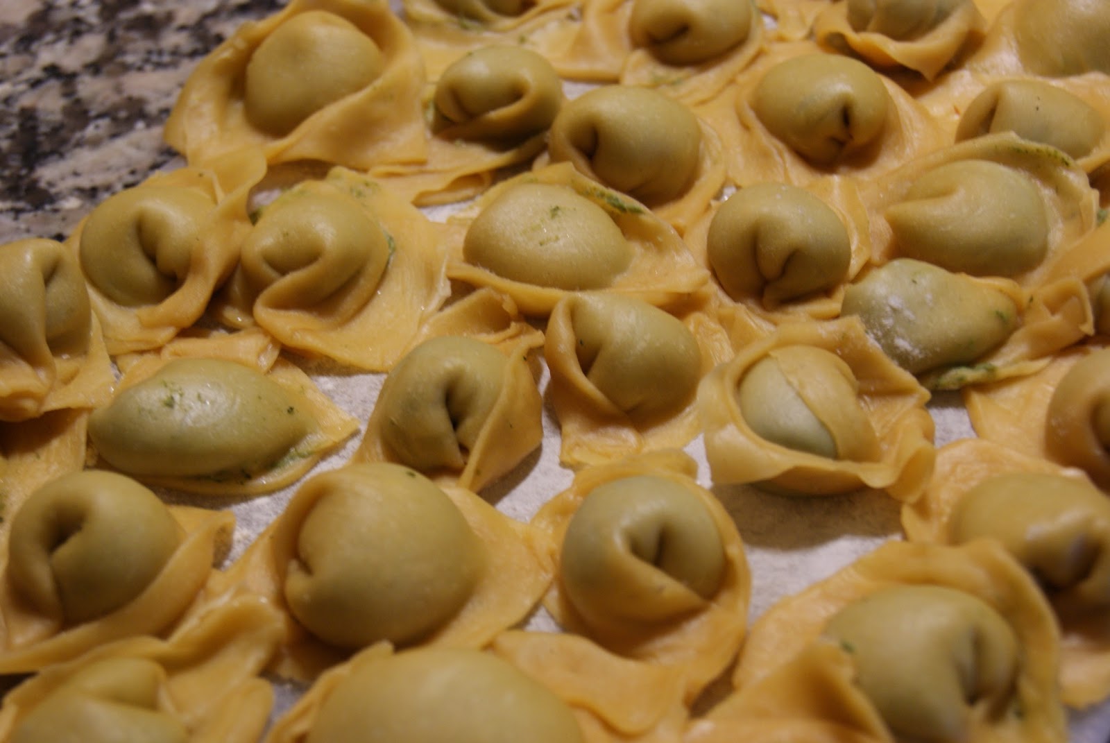 Cocina con mente: Pasta rellena de espinacas con salsa de nueces