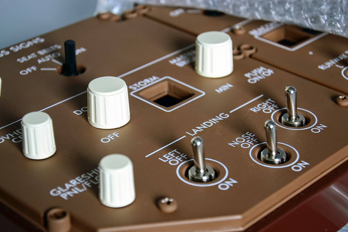 Boeing 777 HomeMade simulator: Overhead progress