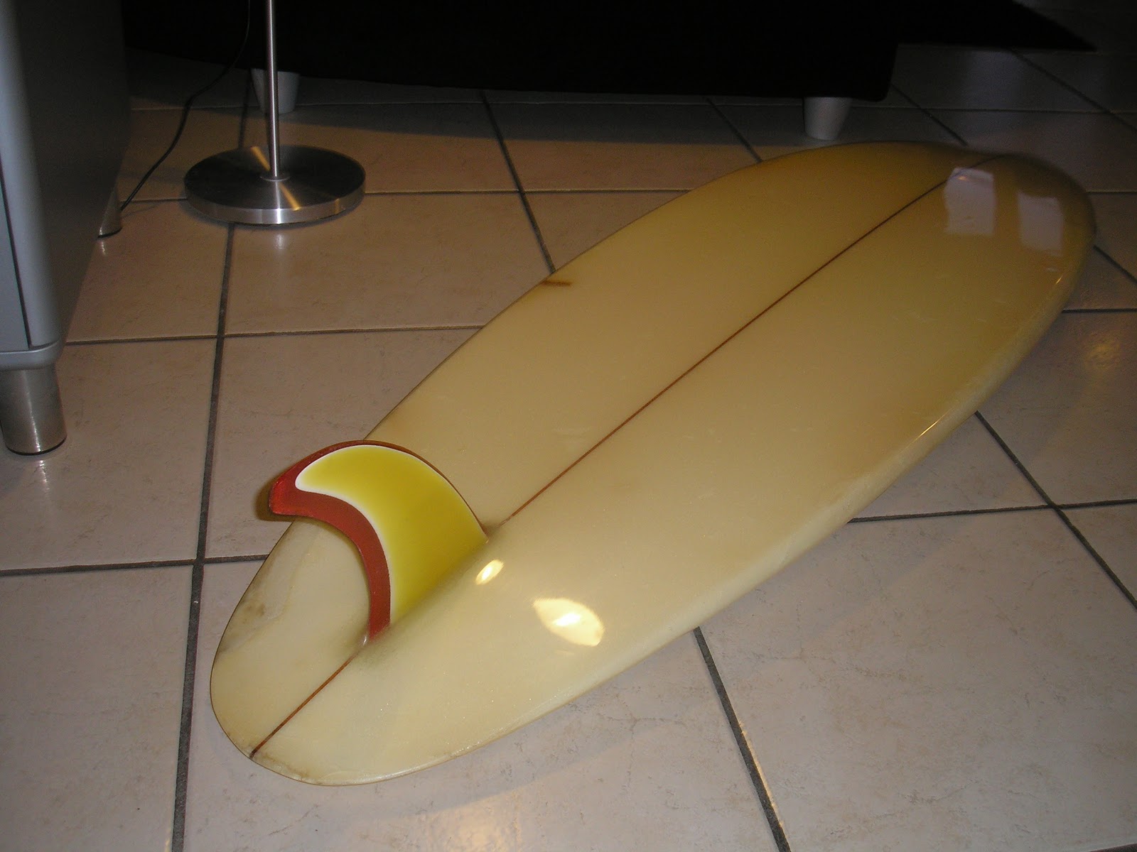 vintage surfboard collection France: Surf single Hot Stuff