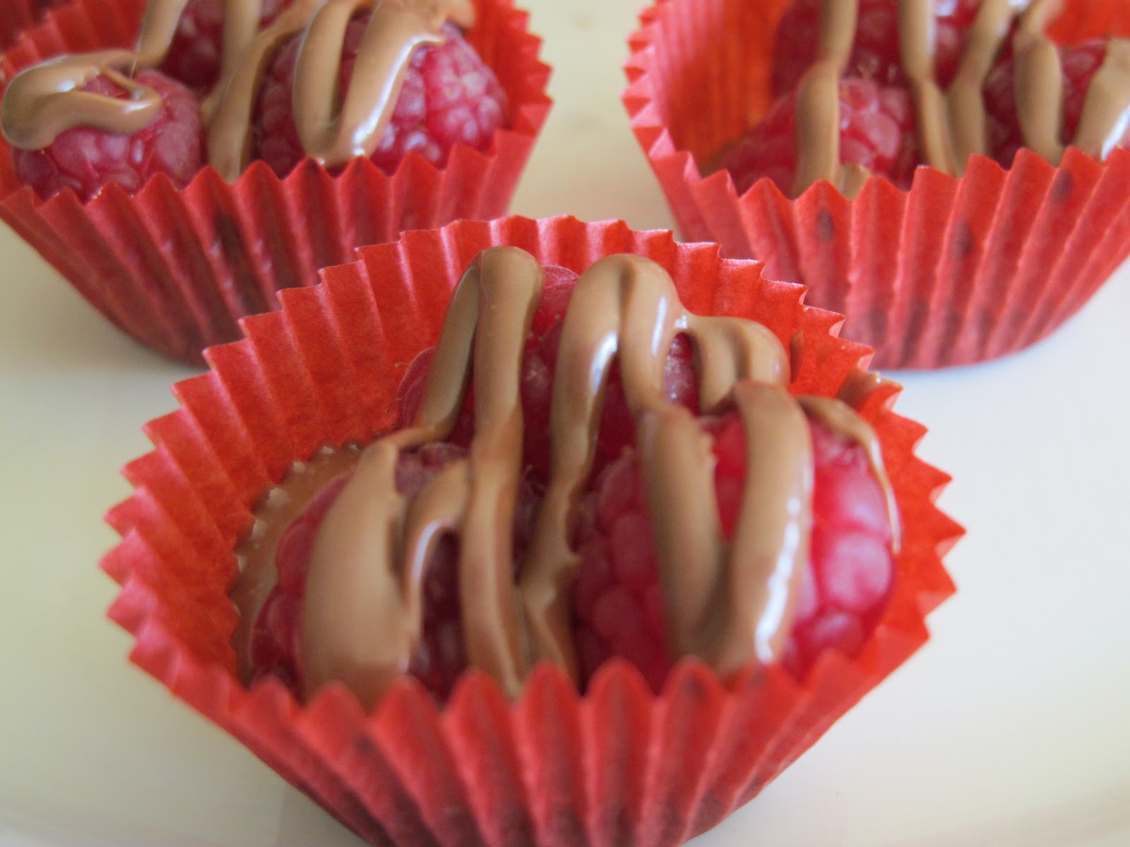 Fresh Chocolate Raspberry Cups - Purple Chocolat Home