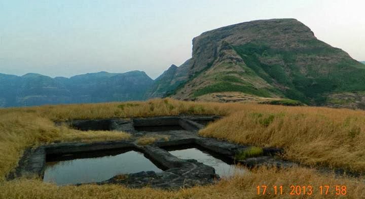 OffBeat Sahyadri: Trek to Bhairoba Durga and Kunjar Gad 1st on Dec 2013