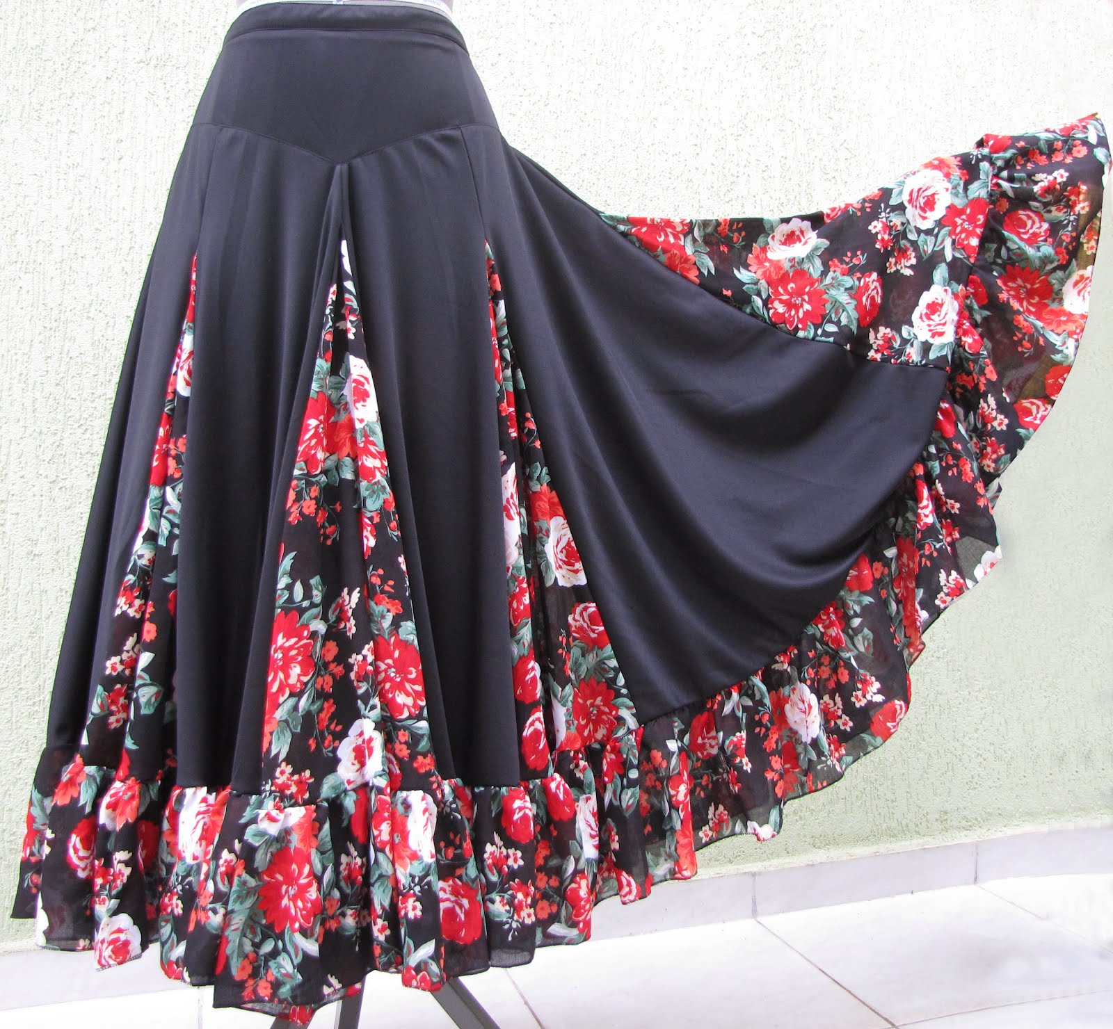 M. Rose Atelier Saias Ciganas: Cultura Cigana