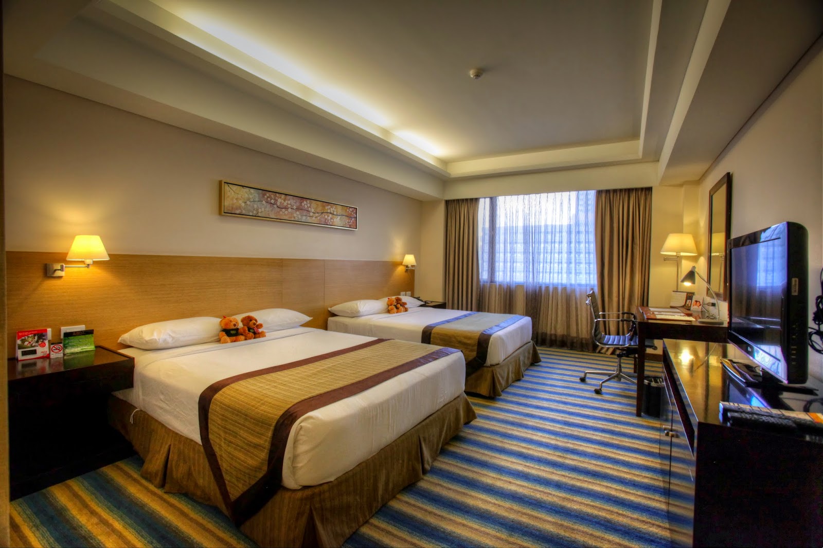 Gridcrosser: Staying in Quezon City: Luxent Hotel Stands Out with ...