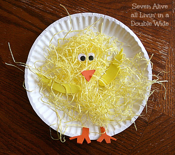 Spring Chick Easter Paper Plate Craft | Munchkins and Mayhem