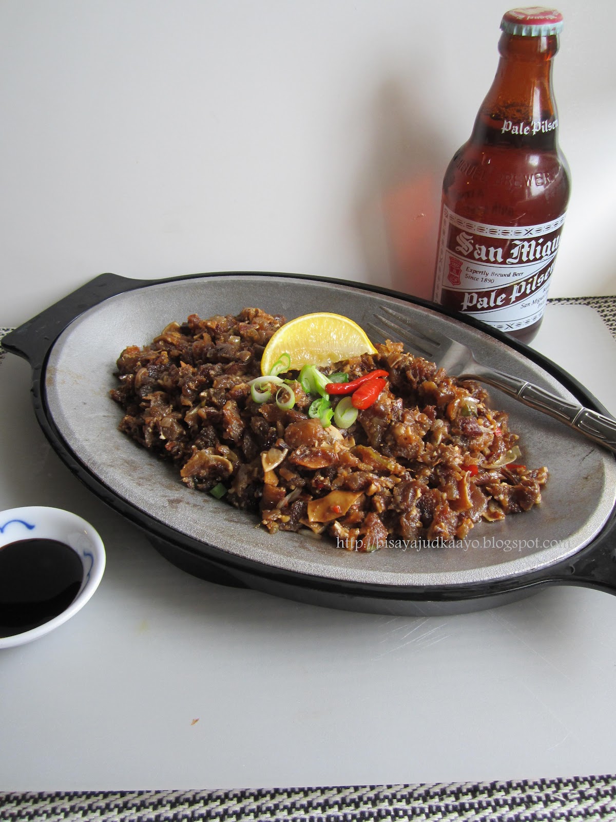 Inato lang Filipino Cuisine and More: SIZZLING SISIG