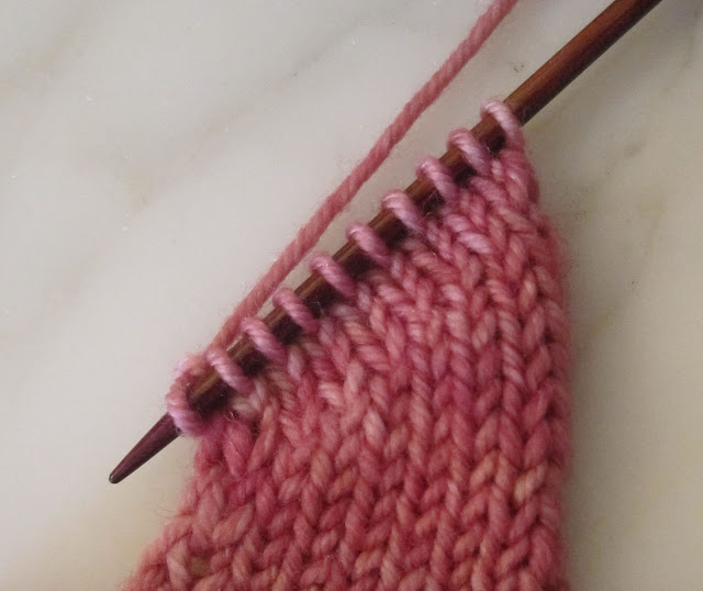 LiaKnits: SHORT ROWS: PLAIN WRAPS