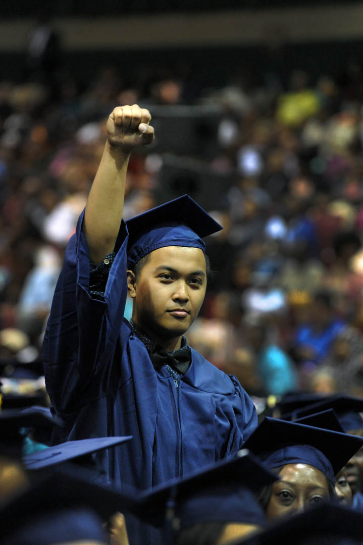 Lloyd Wolf Photographer: PGCC graduation happiness 2016