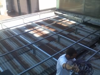 ZINKA TECHOS : Realizacion de sobretecho con estructura metalica