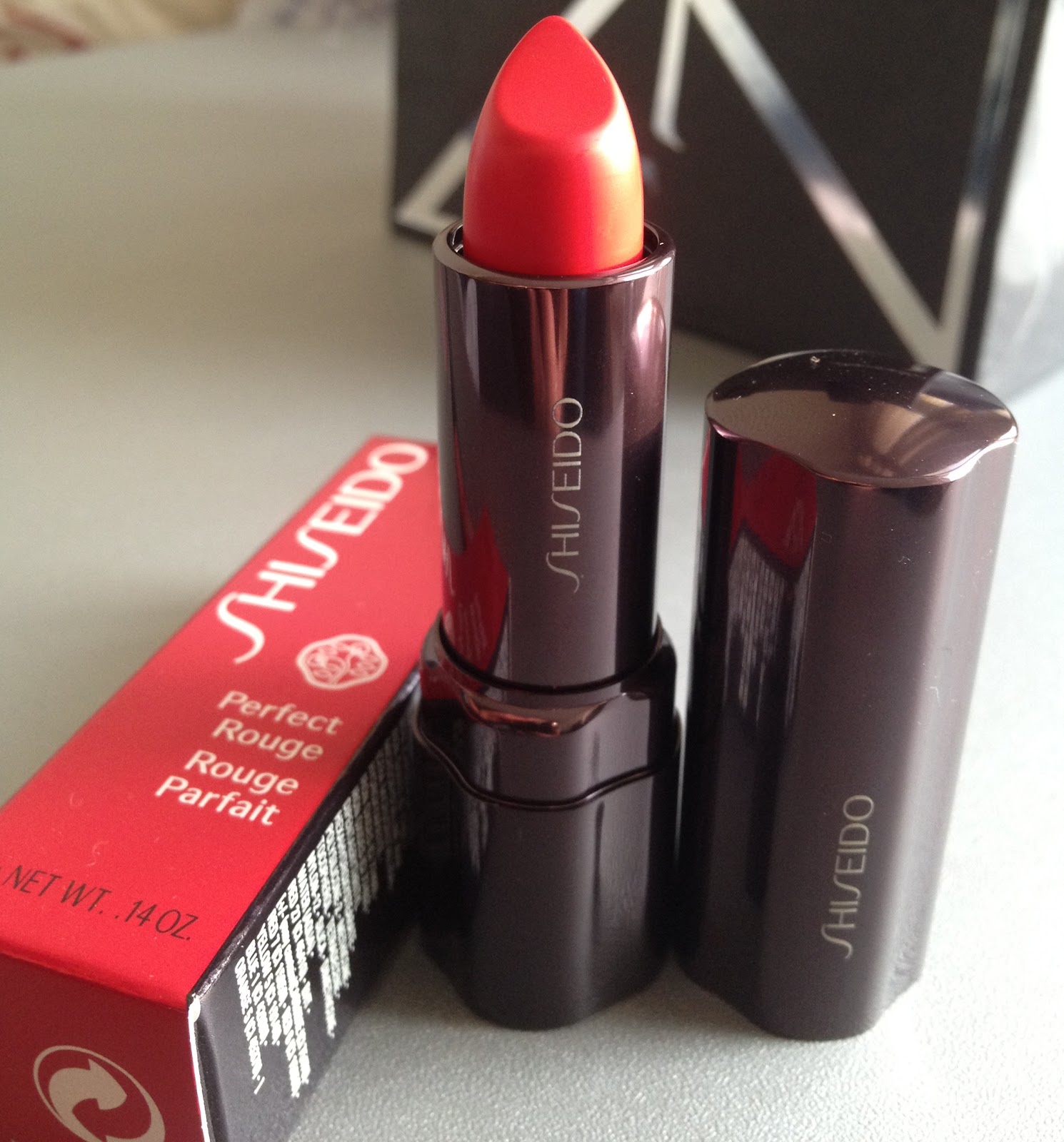 PETITE-SAL: Review: The perfect red lipstick (Shiseido Perfect Rouge)