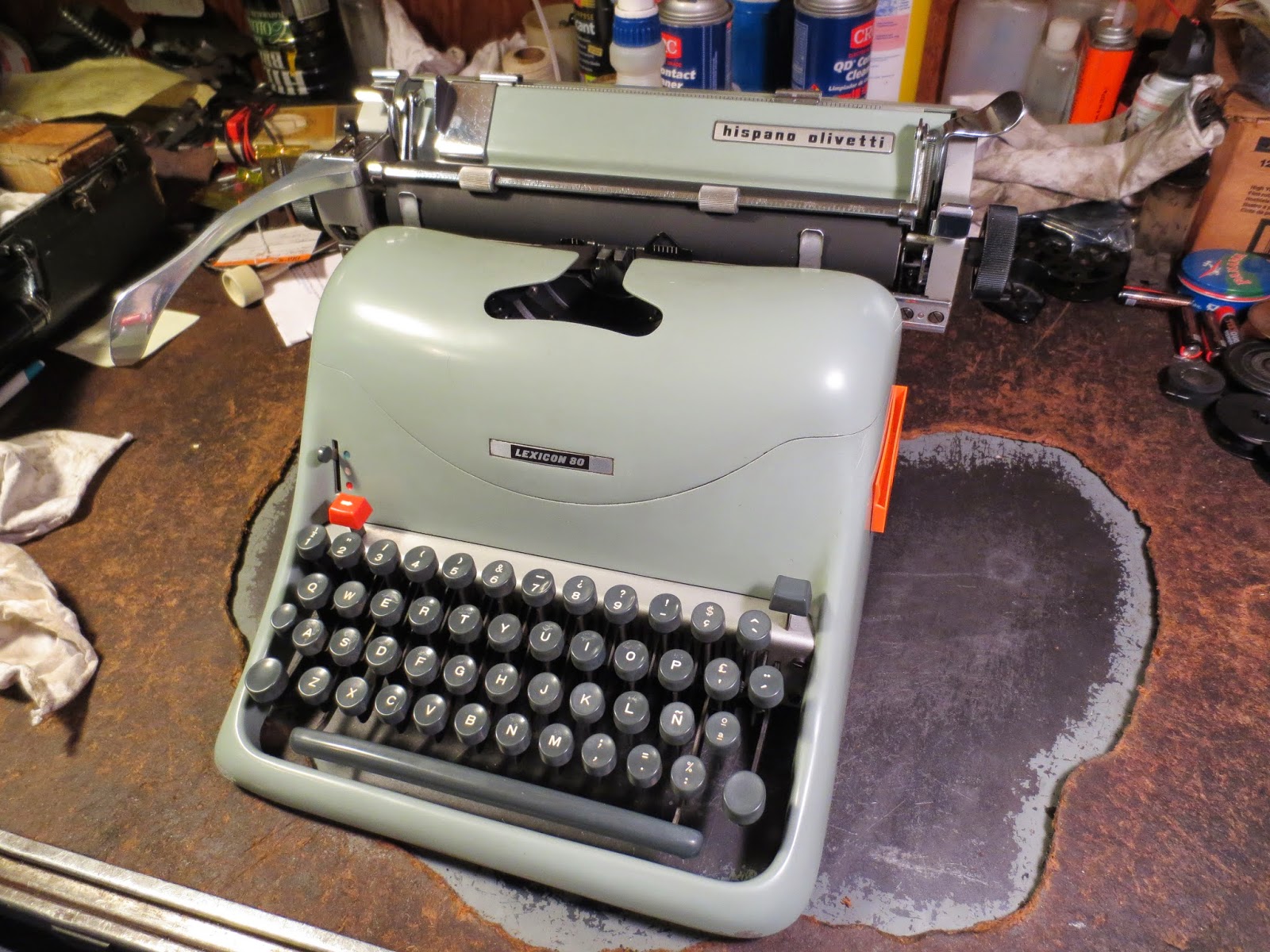 Life in a Typewriter Shop: More Shop News & Dvorak Keyboard Olivetti