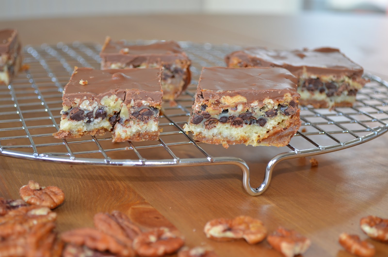 Avonturen in de keuken: Chocolade-Caramel-Pecan-Kokos-Plaatkoek