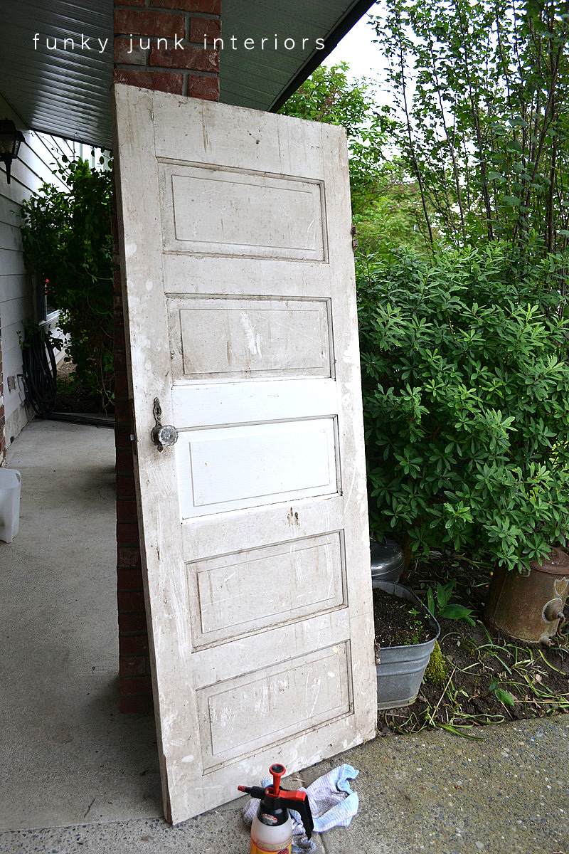 A 5 min front door redo thanks to my new junk. - Funky Junk ...