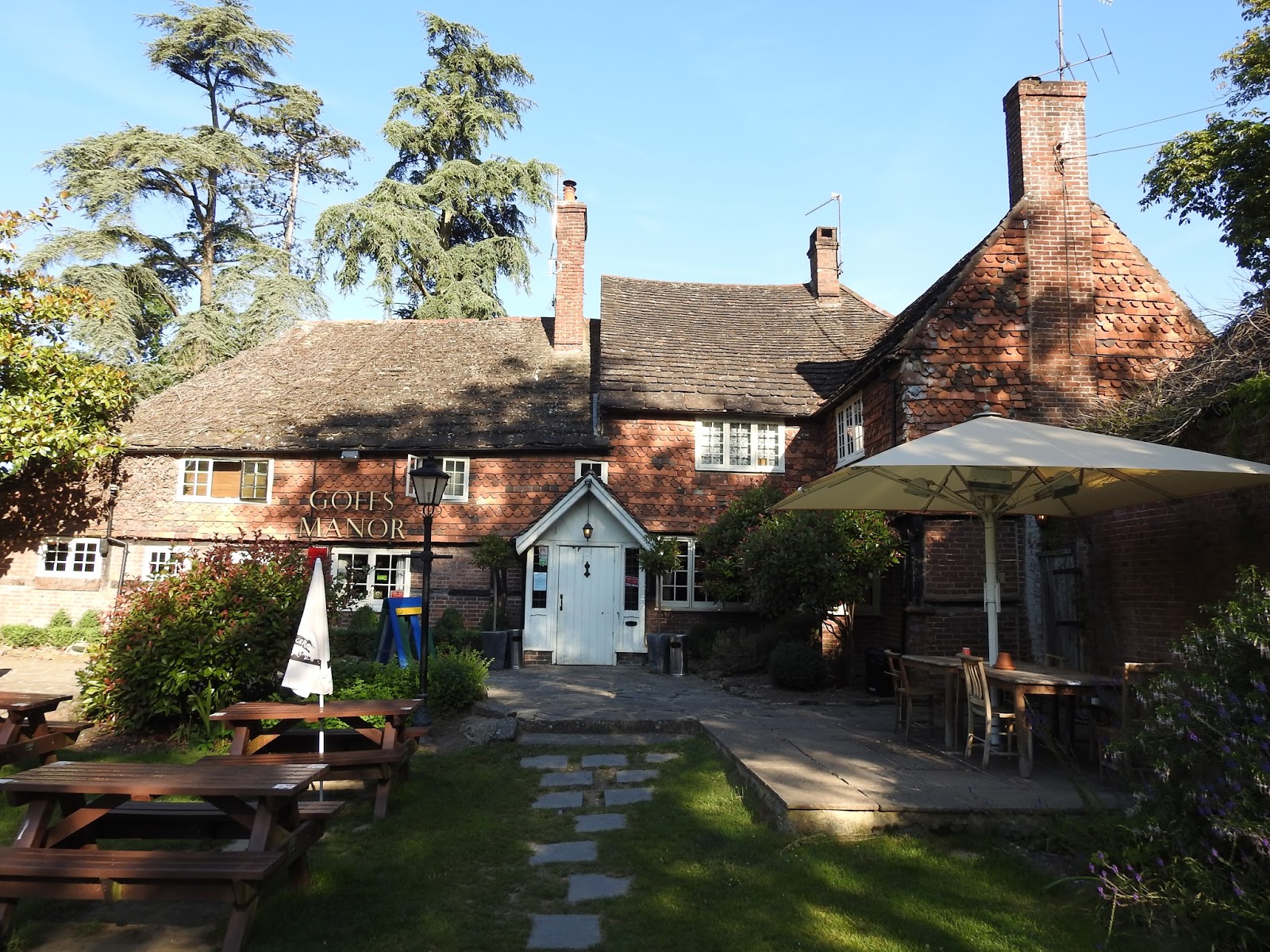 Crawley Old Town: NINE PICTURES: Goffs Manor