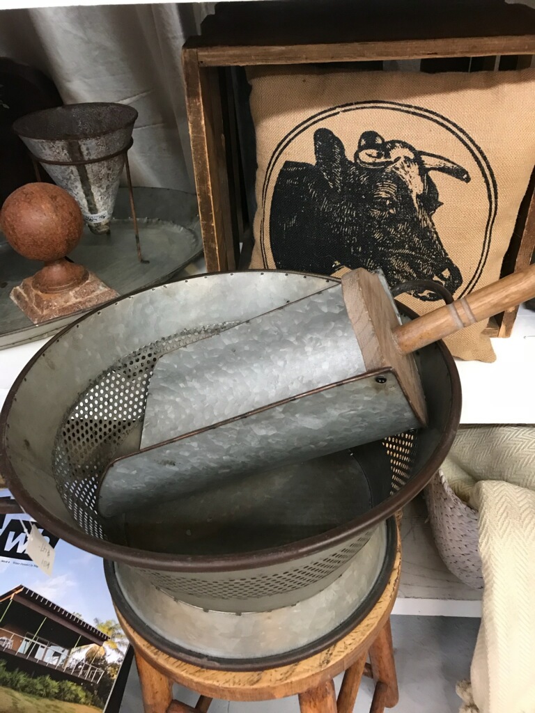 Country Primitives Vintage Market & The French Hen