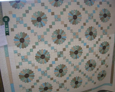 Such a Sew and Sew: We Went to a Quilt Show. Because I Said So.