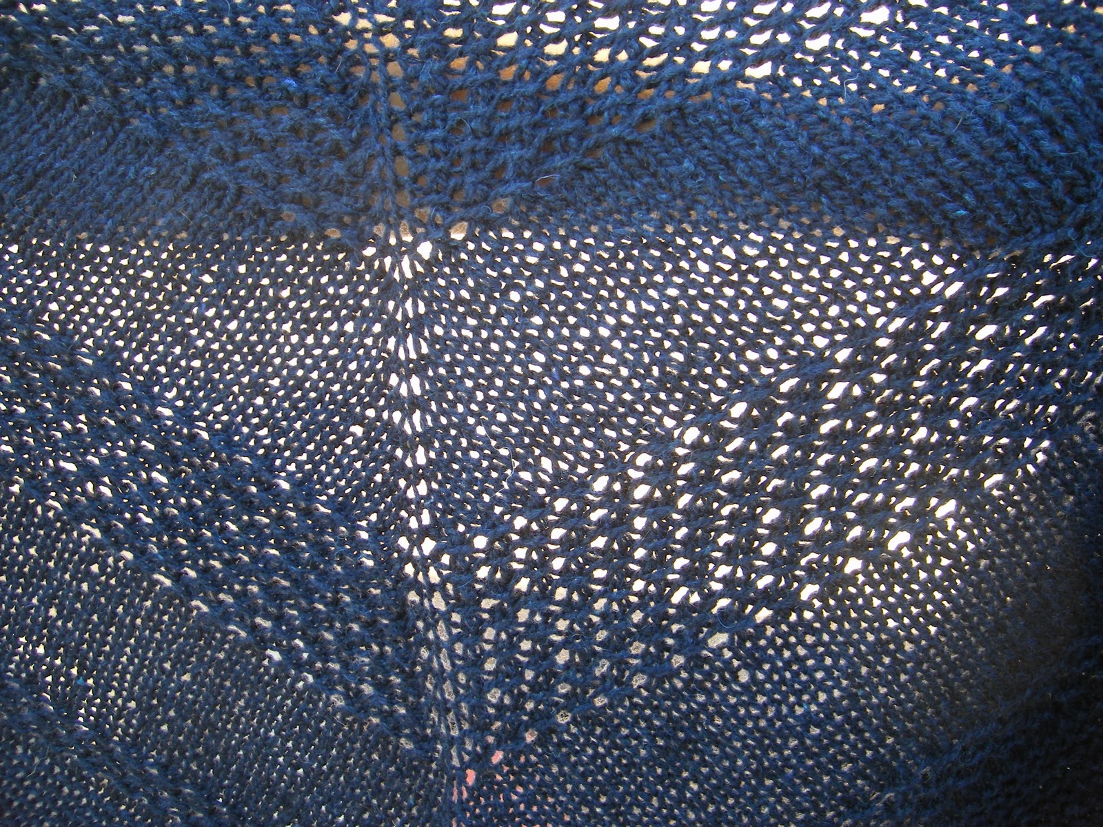 Knitting with a smile: Finished Project: Textured Shawl