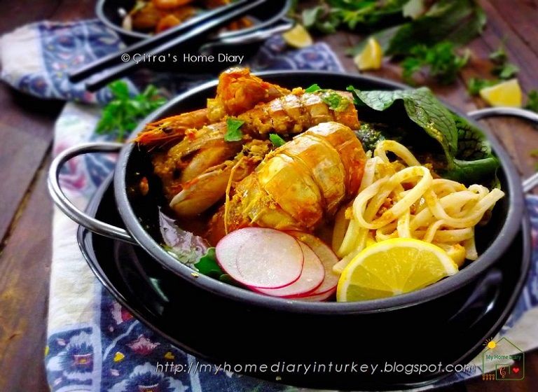 Citra's Home Diary: Mantis Shrimp Curry Noodle made from scratch / Mie ...