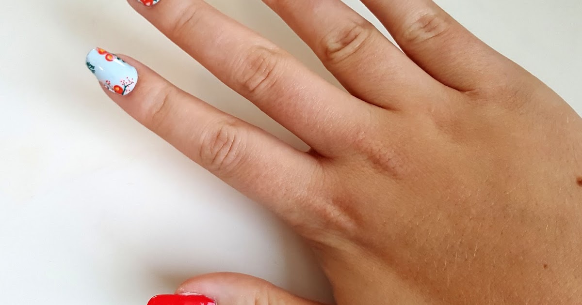 Manicure Tuesday - Scratch Bloom Nail Wraps | See the World in PINK