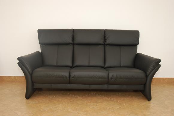 MATERIALE PENTRU TAPIŢERIE: CANAPELE SI FOTOLII DIN PIELE