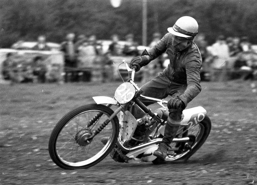 BUBBLE VISOR: Grasstrack.net - part 1