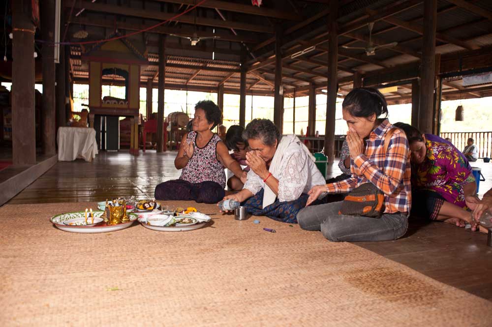 Allen's World: Songkran - Bone Washing