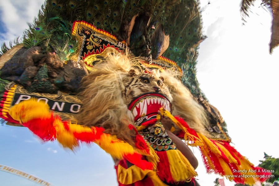 125 Dadak Merak Tampil Bersamaan