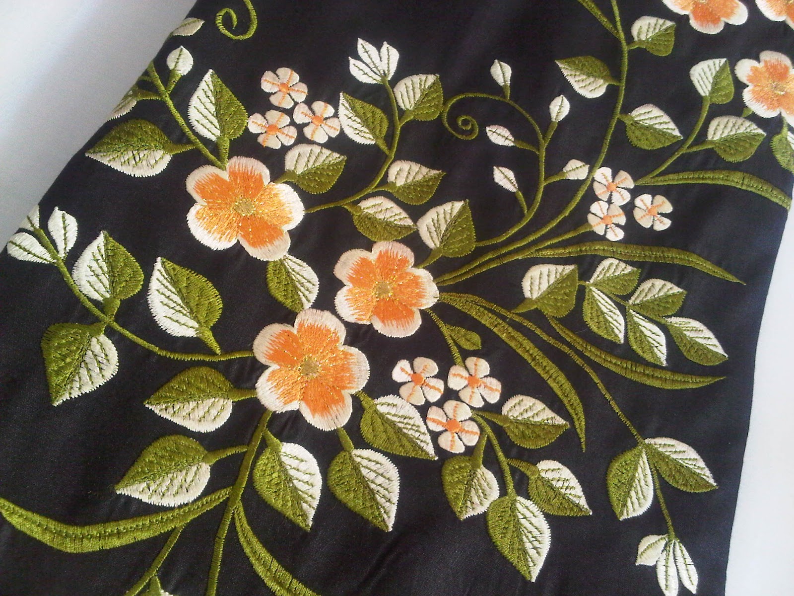 Eksklusif Kain Sulam Bunga Timbul West Sumatera: Kain Sulam Bunga ...