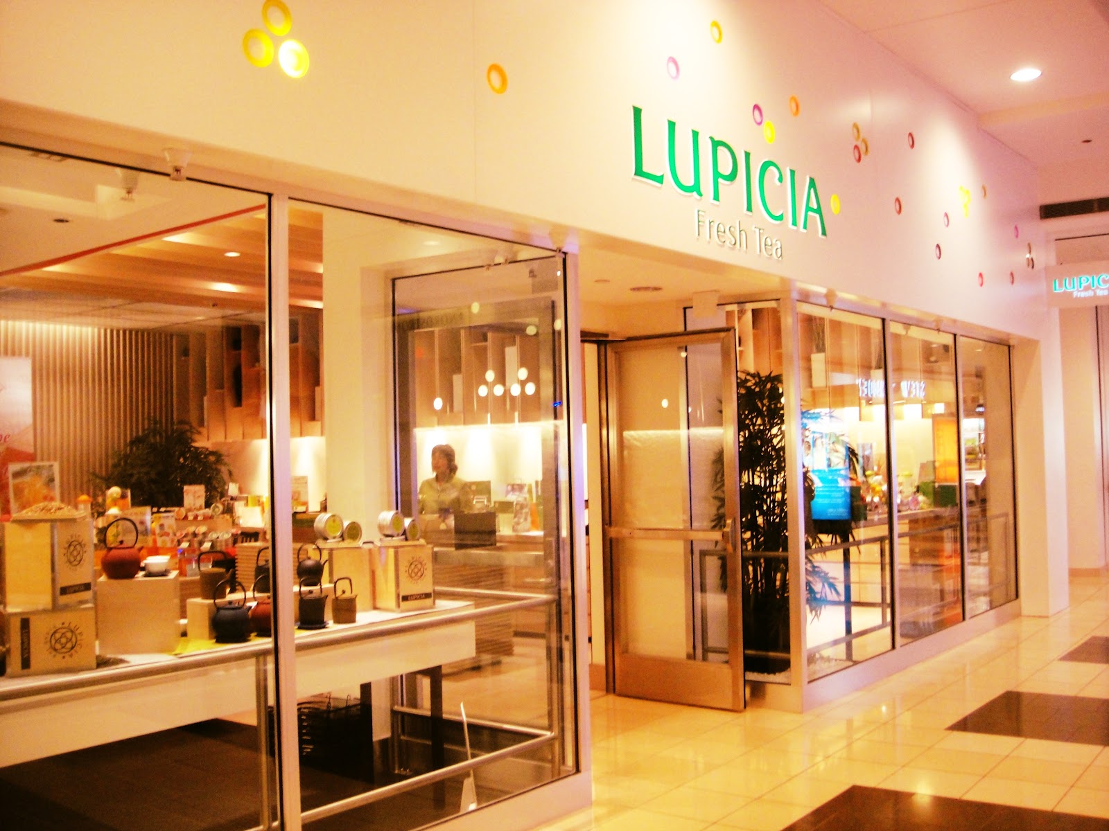 Hello Bunnies: Lupicia Tea