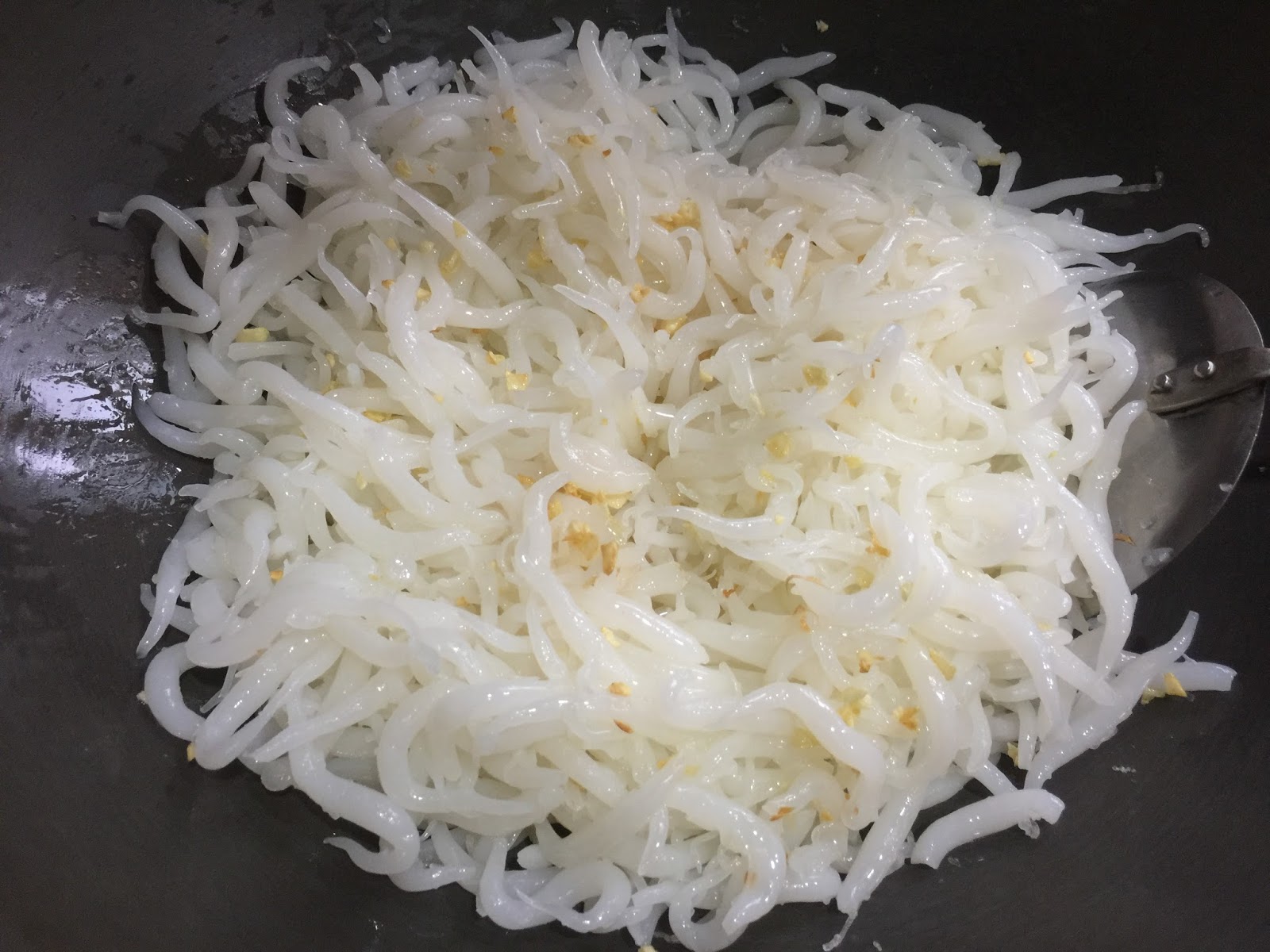 Fried Loh See Fun (Rice Pin Noodle)