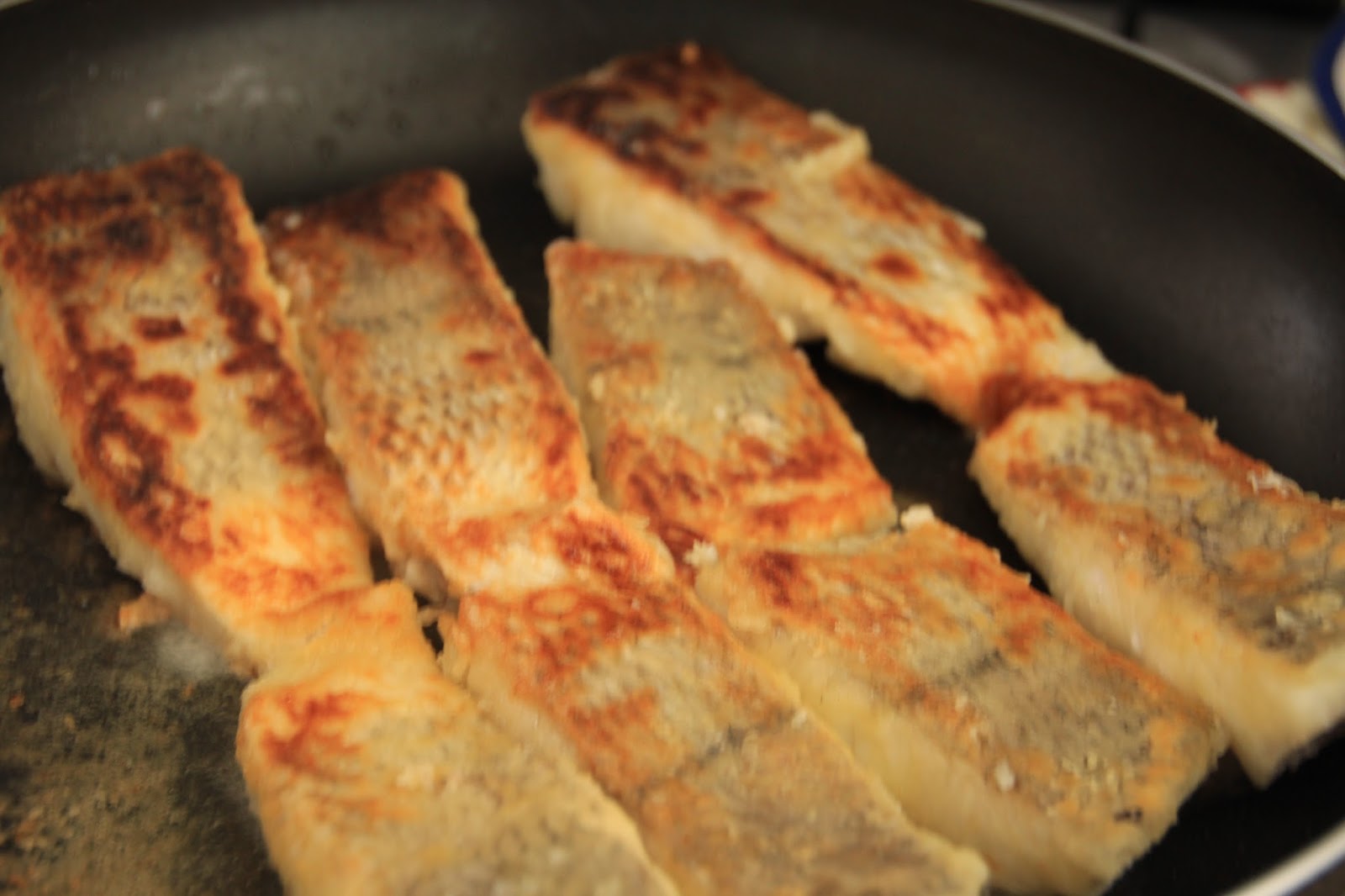 COZINHA FÁCIL DA DRIKA: Postas de robalo com crosta de pistache e arroz ...