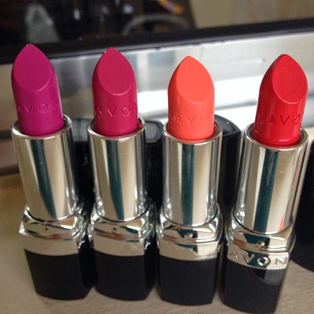 Swatches: Batons Fucsia Matte, Viva Pink, Papaya e Vermelho Matte ...