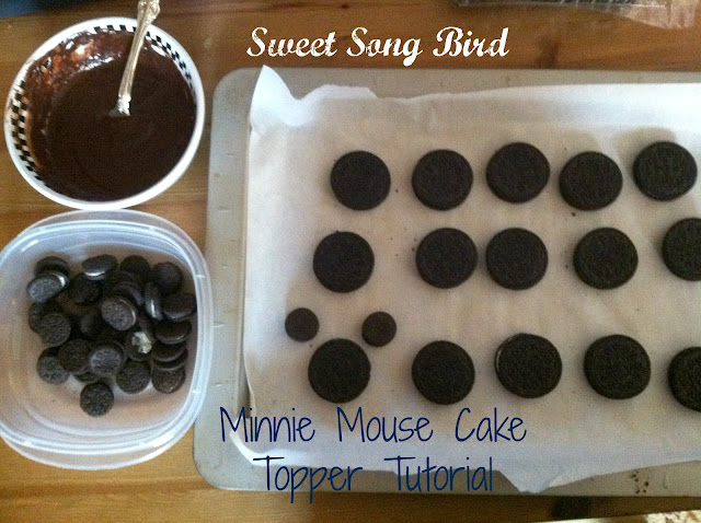 Evey's Creations: Minni Mouse Cake Topper Tutorial