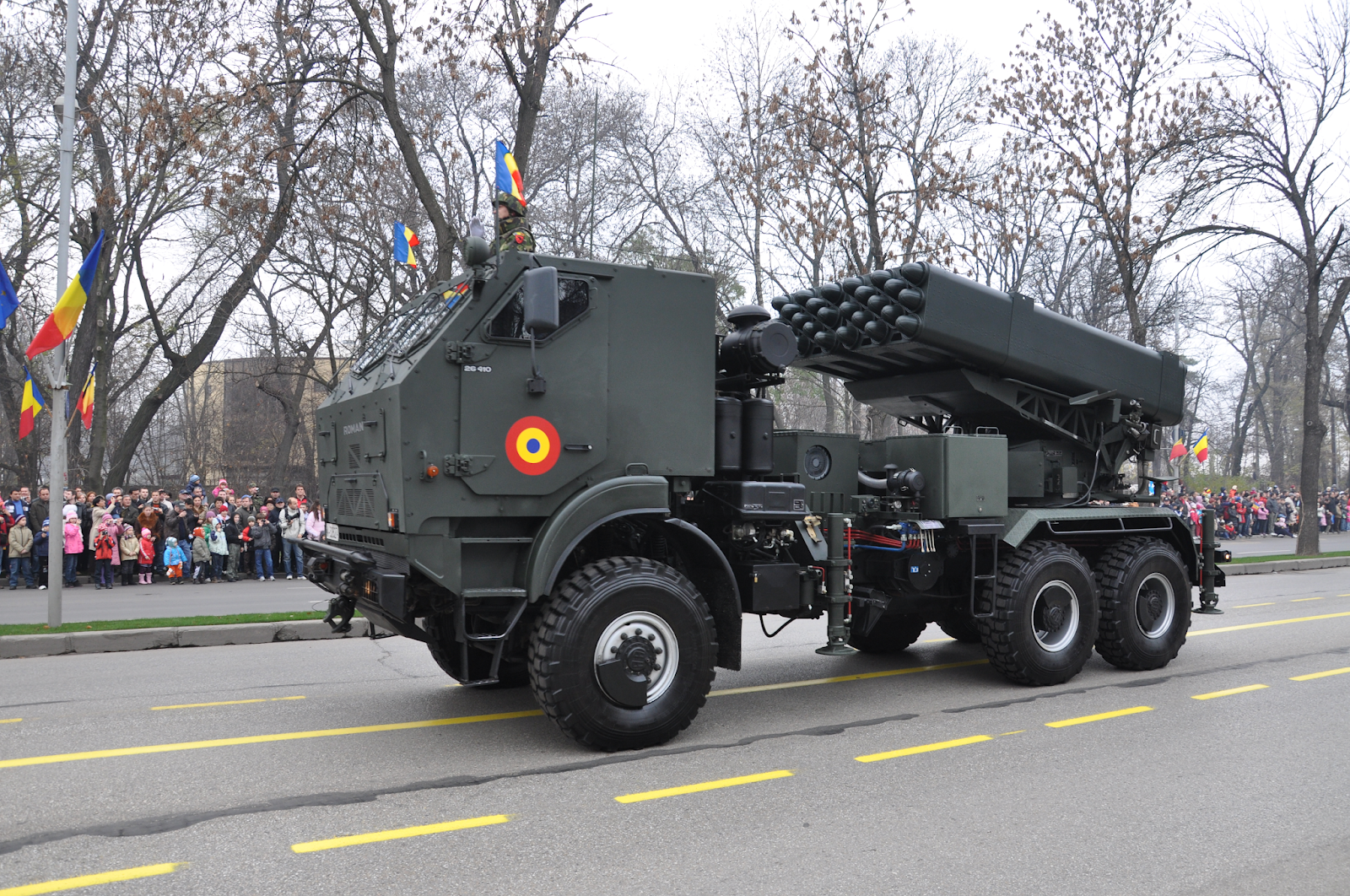 Defensa y Armas: LAROM 160MM MLRS Multiple Launch Rocket System en ...