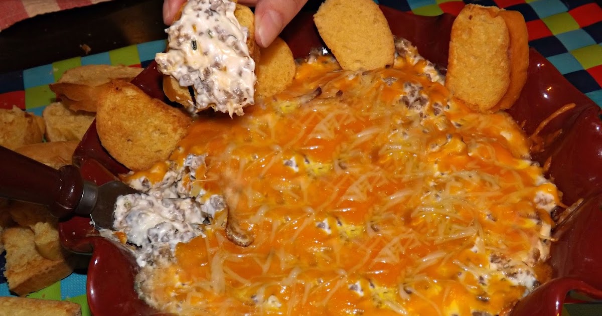 FoodThoughtsOfaChefWannabe: Sausage and Cheese Breakfast DIp