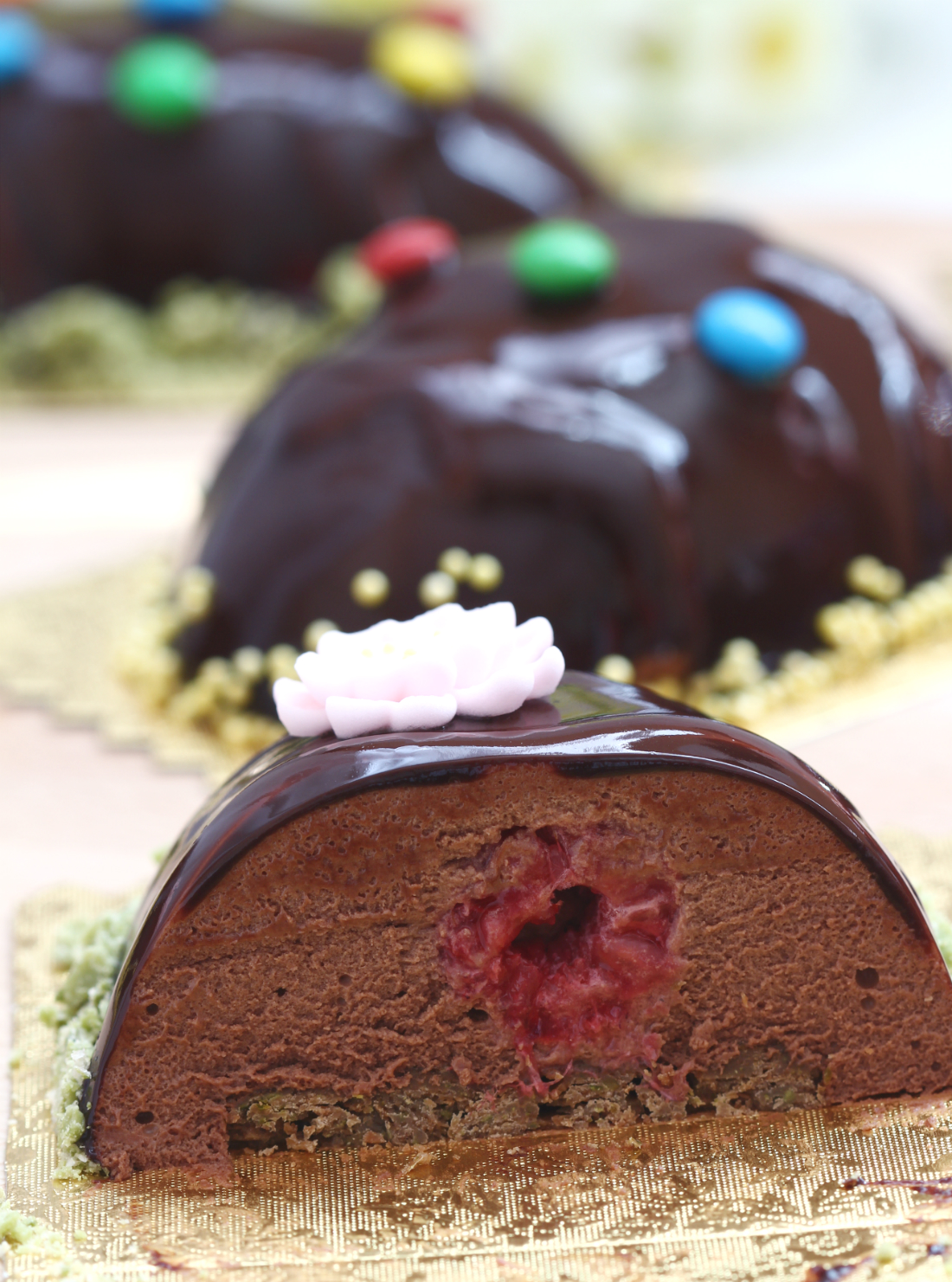 Sea salt-chocolate and raspberry petit gateaux