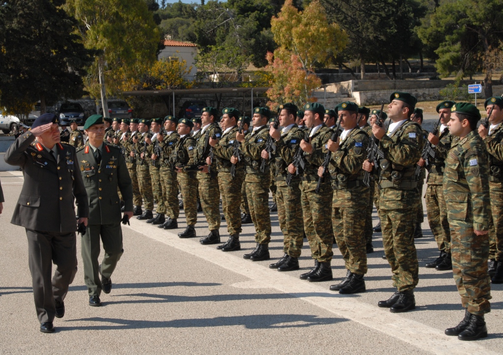 ΦΩΤΟ: ΑΥΤΟΙ ΘΑ ΜΠΟΥΝ ΣΤΗΝ ΠΟΛΗ...!!! ΟΡΚΙΣΤΗΚΑΝ ΣΤΟ ΜΕΓΑΛΟ ΠΕΥΚΟ ΟΙ ...
