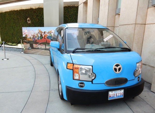 Hollywood Movie Costumes and Props: 2015 Tartan Prancer from Vacation ...