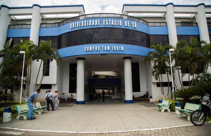 Justiça do Trabalho suspende demissões da Estácio | Rio das Ostras Jornal