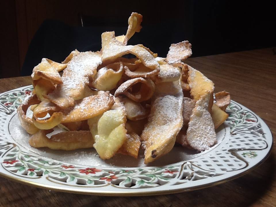 LA CASA E IL GIARDINO: CHIACCHIERE (small talk) What's the Gossip About?