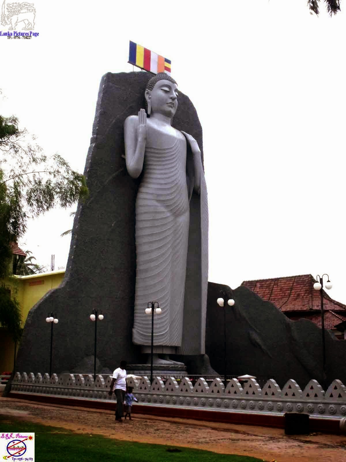 Lanka Pictures Page: Devinuwara (Dondra) Temple