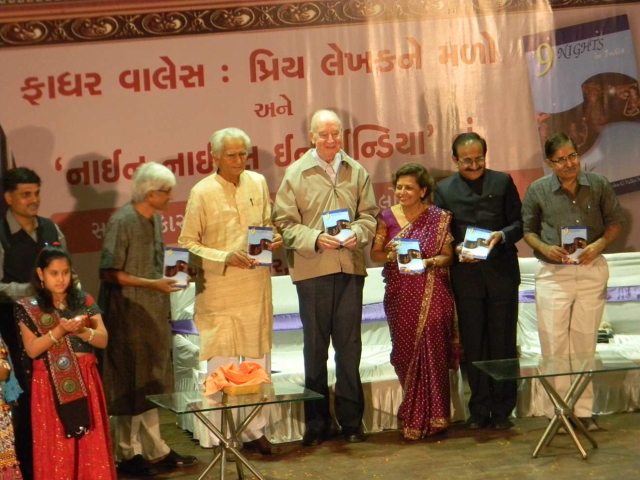 gujarati world: ફાધર વાલેસઃ બે વર્ષ પછી ફરી એક વાર