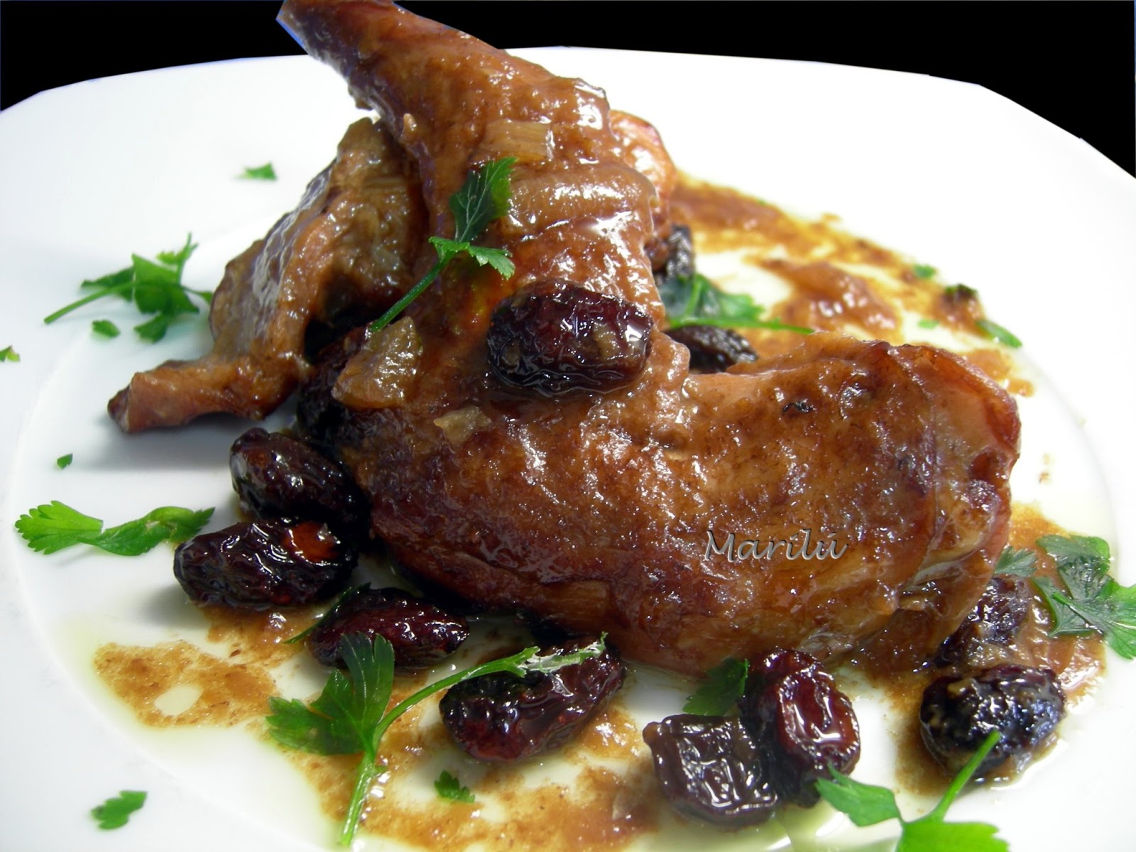 Marilú Entre Pucheros: CONEJO AGRIDULCE CON UVAS PASAS