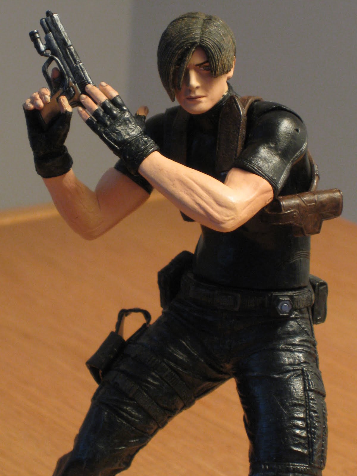 Go Figure (Toy Reviews): (Reminiscing) Resident Evil 4 Series 1: Leon S ...