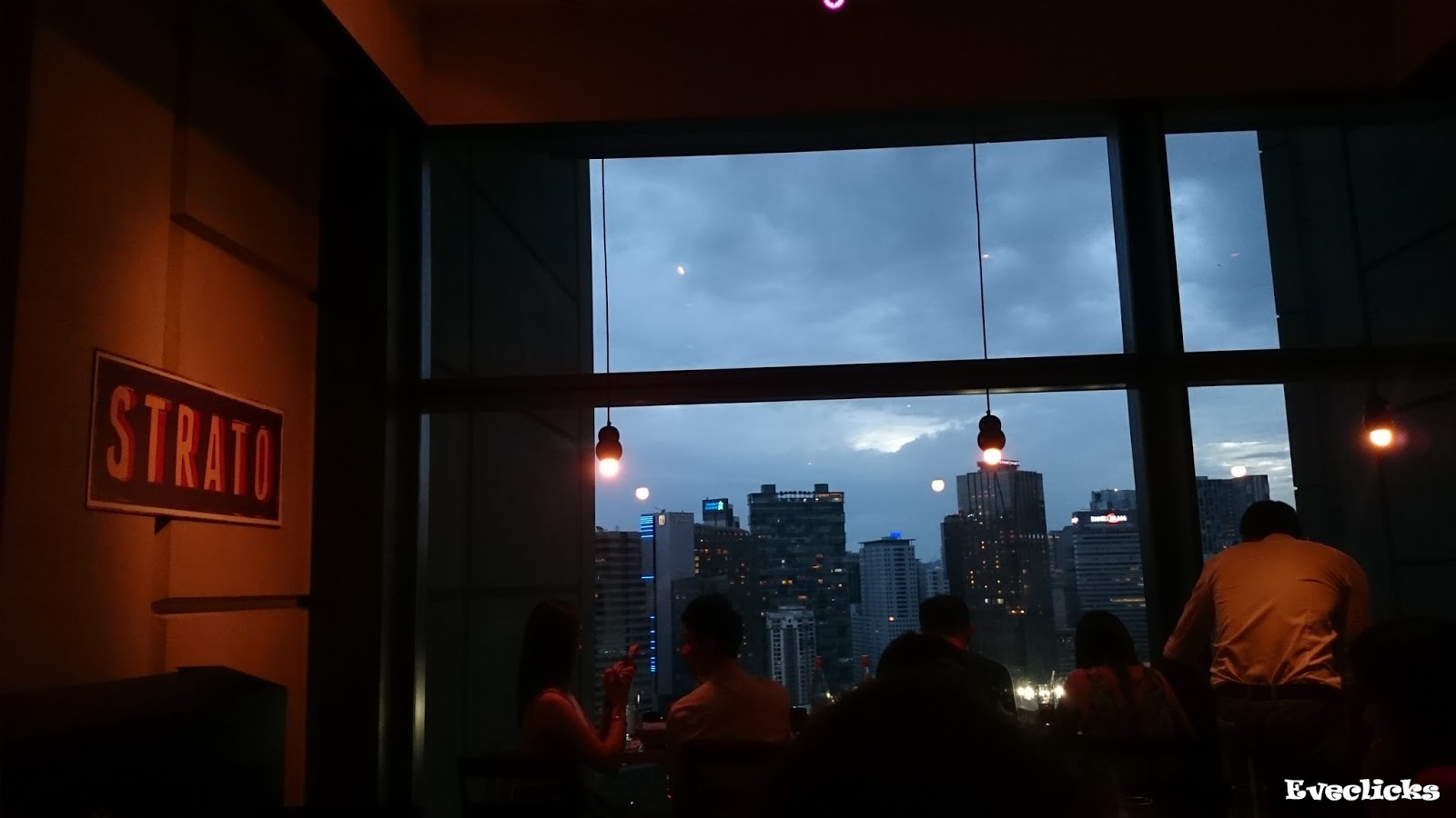 Eveline's Life: Strato @ The Troika Review