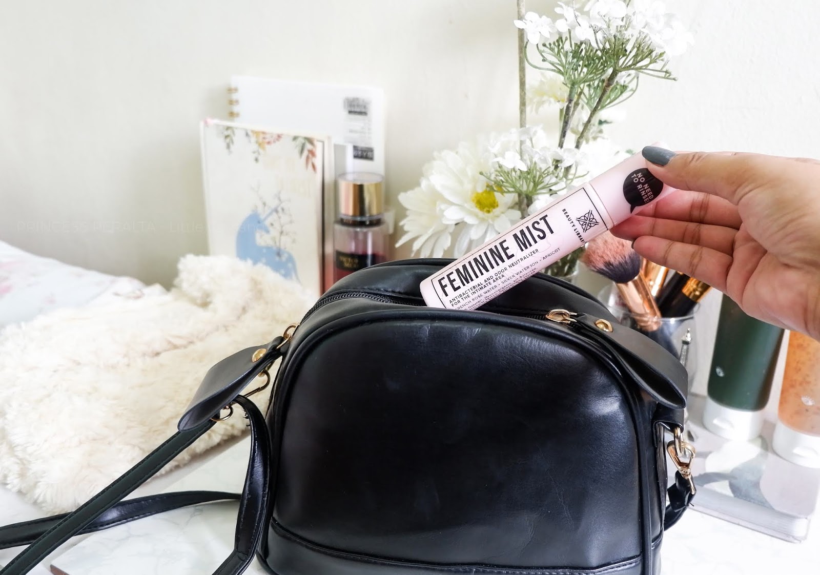 BEAUTY LIBRARY: FEMININE MIST ANTIBACTERIAL AND ODOR NEUTRALIZER — Cessa