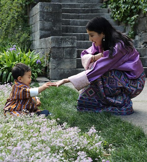 Royal Family Around the World: The new photo of Crown Prince Jigme ...