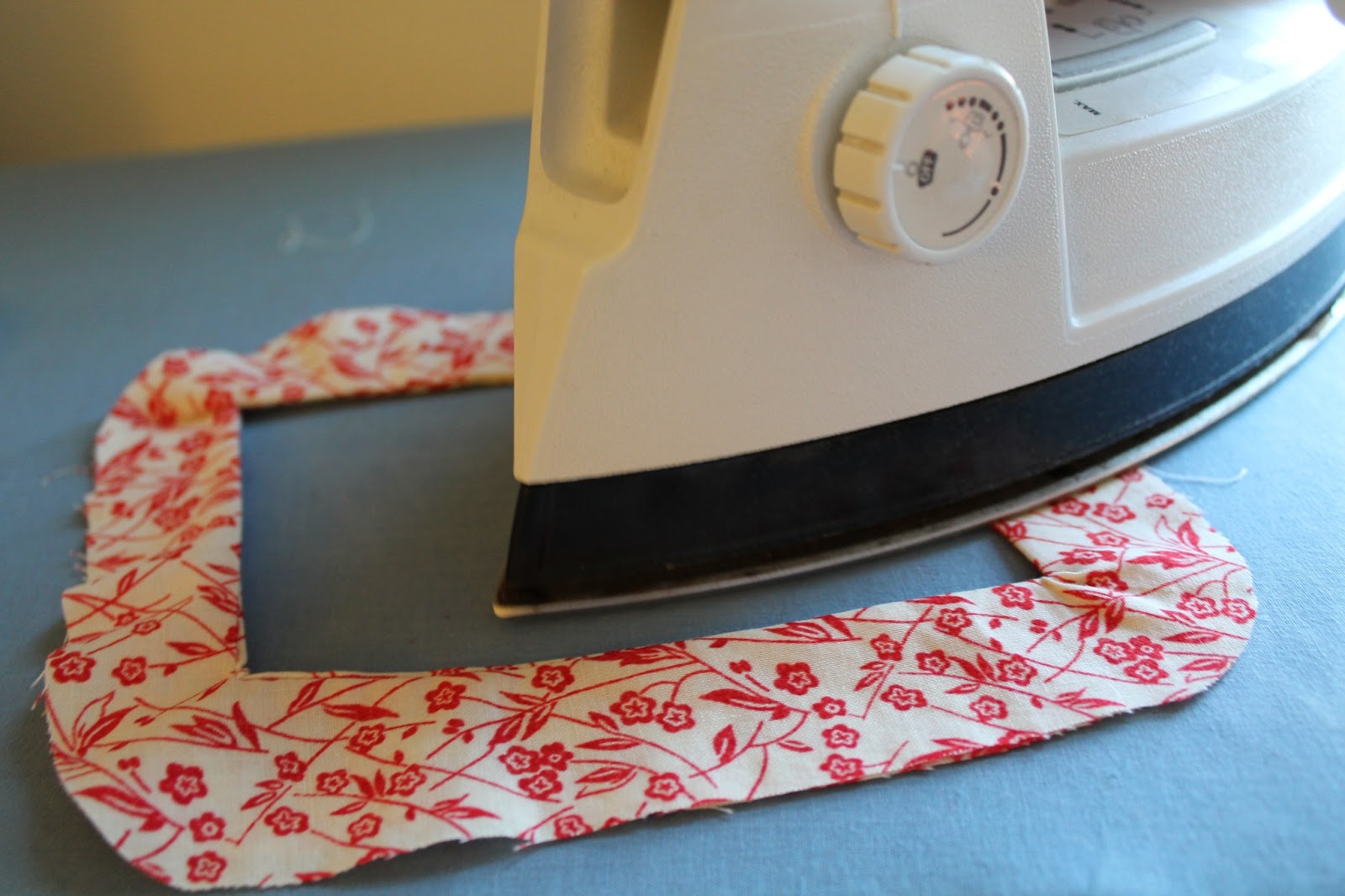 How to Make a $1 Baby View Mirror