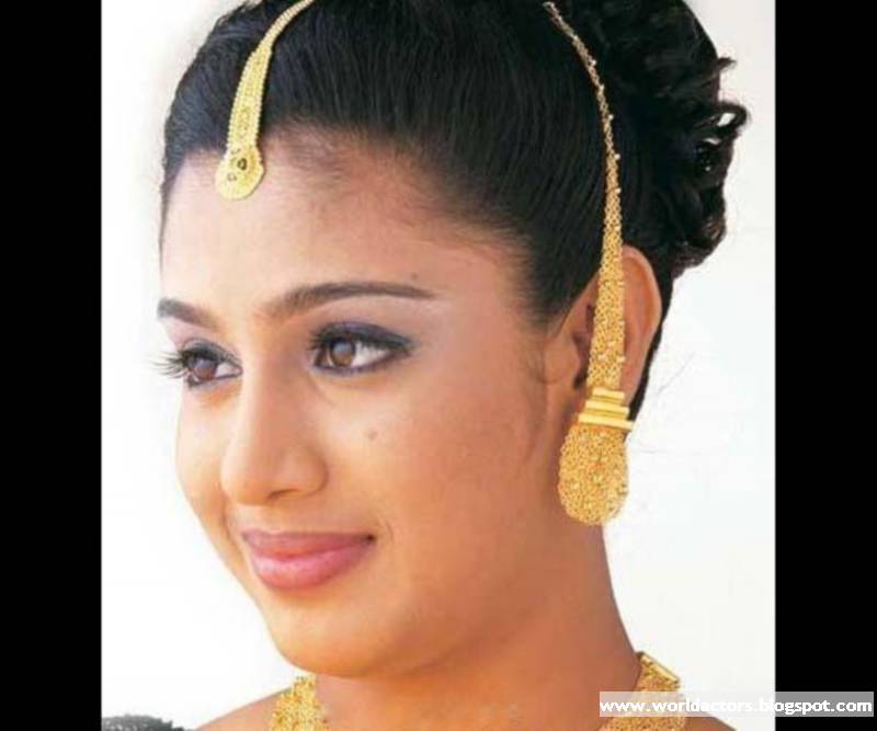 Mallu Actress Samyuktha Varma Old Picture Gallery | World of Actors