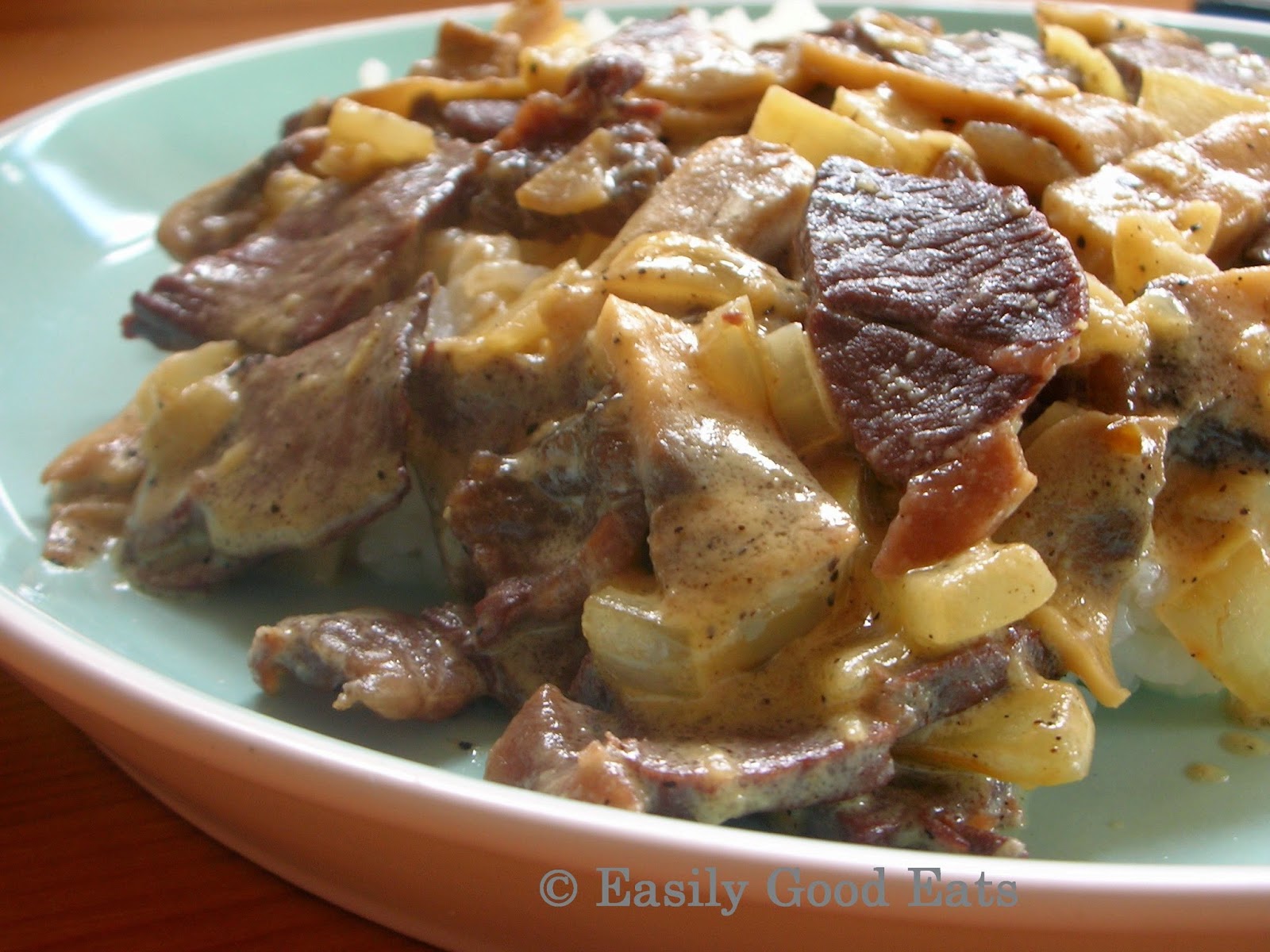 Easily Good Eats: Souvas with Mushroom Sauce Recipe