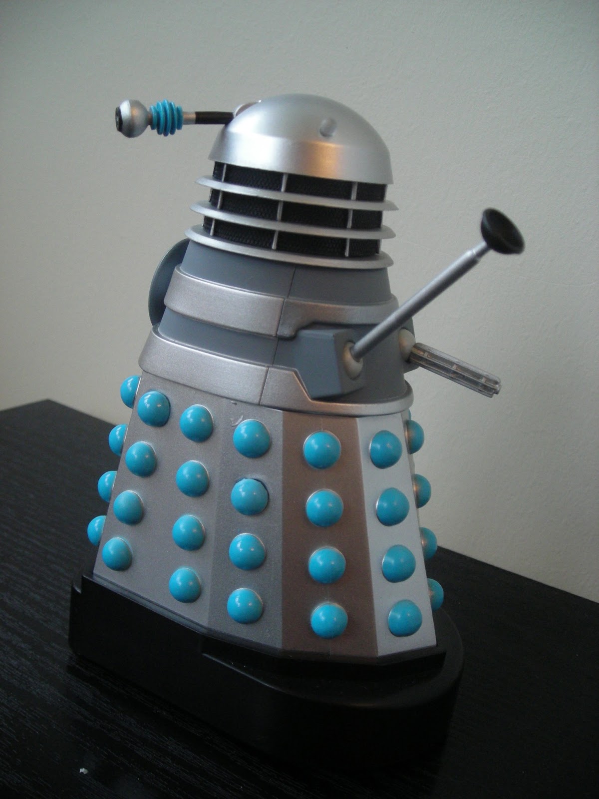 My Shiny Toy Robots: Toybox REVIEW: Doctor Who "The Dalek Invasion of ...